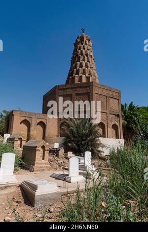 Zumurrud Khatun Mosque and Mausoleum, Baghdad, Iraq Stock Photo - Alamy