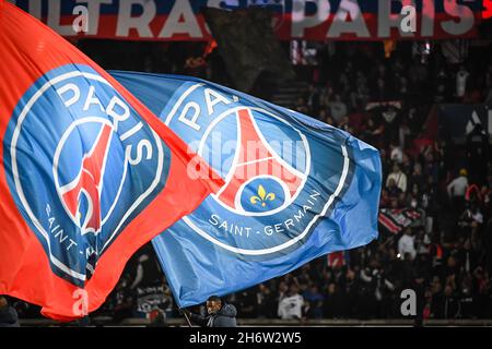 Illustration of the official flags of PSG during the French ...