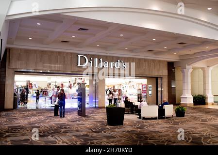 FORT LAUDERDALE, UNITED STATES - Jul 17, 2018: The storefront of Brow ...