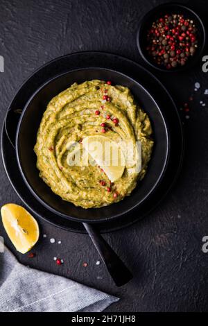 Fresh guacamole. Home cooking. Healthly food Stock Photo - Alamy