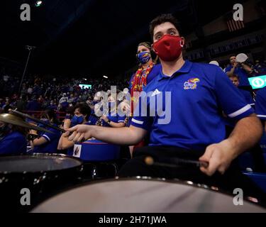 Kansas, USA. 18th Nov, 2021. Kansas Jayhawks guard Bobby Pettiford (0 ...