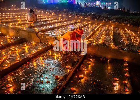 oil lamps diwali festival kashi karvat temple on Scindia Ghat at ...