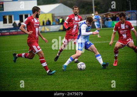 BARROW IN FURNESS, GBR. NOV 24TH Oliver Banks of Barrow FC tries to get ...