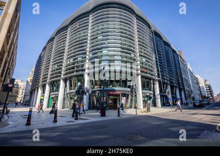 The Walbrook Building at the junction of Walbrook and Cannon Street ...