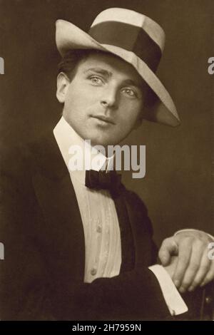 Portrait de Eduard Morike (Moerike) (1877 - 1929) pianiste, chef d ...