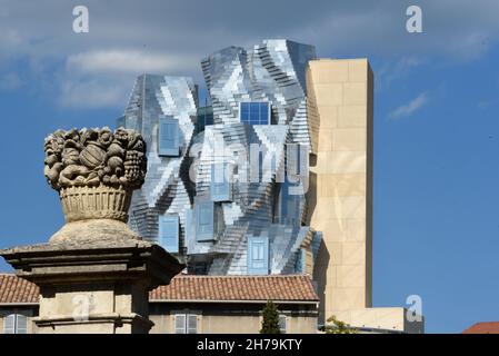 Arles, France, Modern Architecture, Frank Gehry‘s tower for the Luma ...