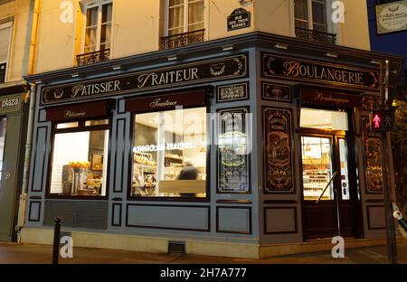The vintage bakery and cake shop located in 10th district of Paris at ...