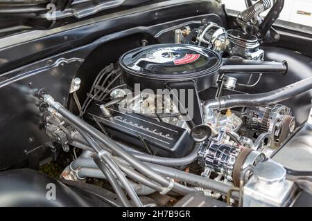 Chevy Engine compartment Stock Photo - Alamy