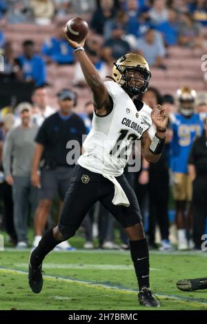 Colorado quarterback Brendon Lewis (12) in the first half of an NCAA ...