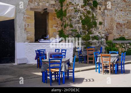 Outdoor Taverna and coffee shop, Crete, Greece Stock Photo - Alamy