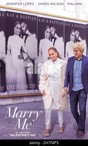 MARRY ME, from left: Owen Wilson, Sarah Silverman, 2022. ph: Barry ...