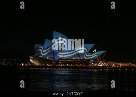 Greek flag on Sydney Opera House Stock Photo - Alamy