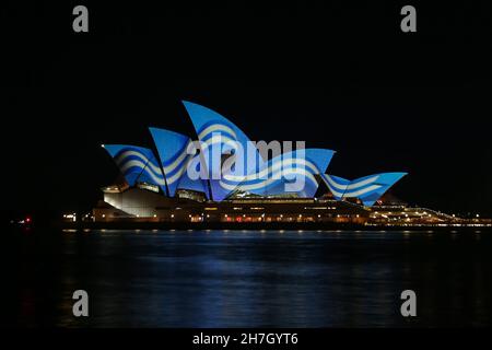 Greek flag on Sydney Opera House Stock Photo - Alamy