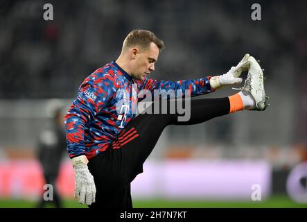 Manuel Neuer of Bayern Munich warms up during the UEFA Champions League ...