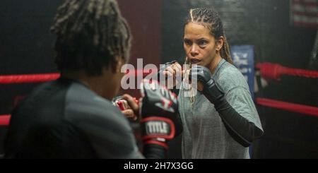 BRUISED, Halle Berry, 2020. © Netflix / Courtesy Everett Collection ...