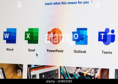 Microsoft website with icons of office suite (Word, Excel, Powerpoint ...