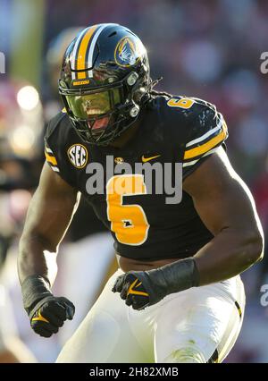 Missouri defensive lineman Darius Robinson runs a drill at the NFL ...