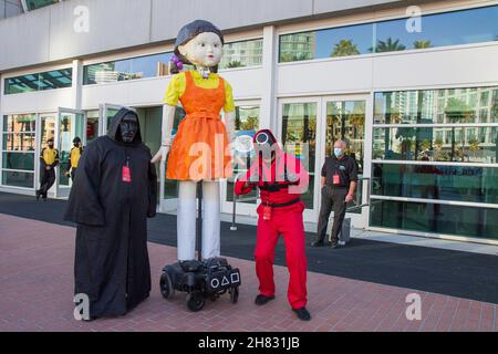 November 27, 2021: Squid Game guard cosplay at San Diego Comic-con ...