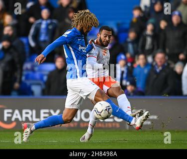 Keshi Anderson of Birmingham (R) and Dion Sanderson of Birmingham warm ...