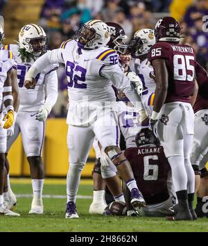 LSU defensive tackle Neil Farrell Jr. runs through drills during LSU ...