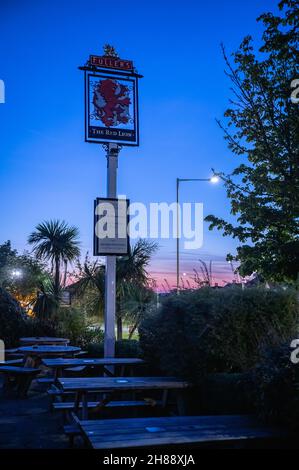 The Red Lion Fullers Pub and hotel, Uxbridge, Hillingdon Stock Photo ...