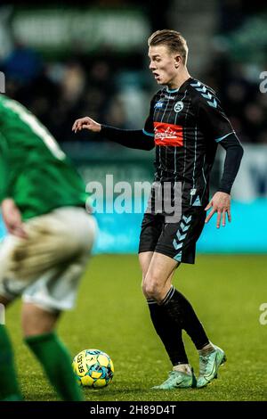 Viborg, Denmark. 28th Nov, 2021. Referee Anders Poulsen books Lars ...