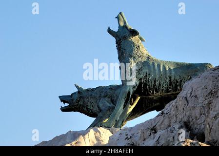 WWI: San Giovanni di Timavo : the monument dedicated to the 'Lupi di ...