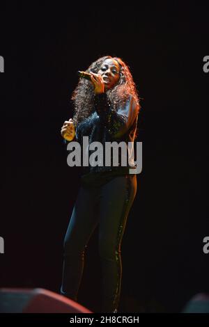 R. Kelly performs in concert at the James L. Knight Center in Miami ...