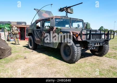 Humvee (High Mobility Multipurpose Wheeled Vehicle), British Army ...
