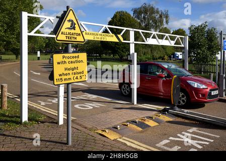 Sign for Alligator Teeth Traffic Control System or Traffic Direction ...