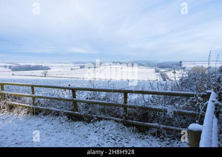 First covering of snow in the Cotswolds just east of Burford ...