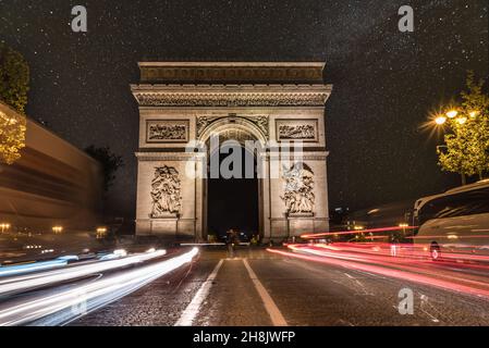 Scenic starry night above the Triumphal Arch in Paris Stock Photo - Alamy