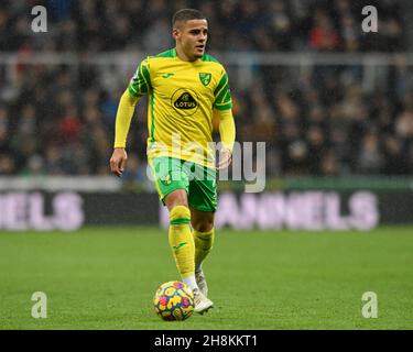 Newcastle, UK. 30th Nov, 2021. Joelinton #7 of Newcastle United has a ...