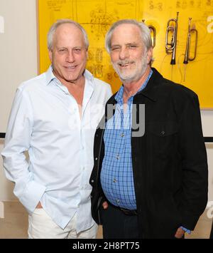 MIAMI, FL-NOV 30: Leonard Abess and Jayne Abess are seen at El Espacio ...