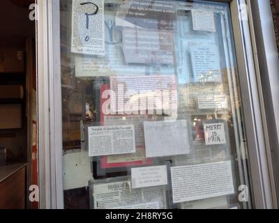 Signs warning homeless people against illegal encampments in a San ...