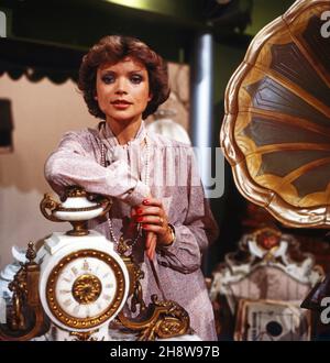 Uschi Glas, deutsche Schauspielerin, in ihrer Fernsehserie "Anna Maria - Eine Frau geht ihren ...