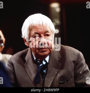 Portrait of Paul Hörbiger in Der Kongress tanzt (1931) - German weimar ...