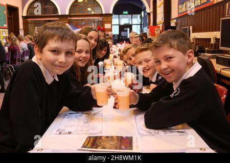 Annbank Primary School Burns Supper, Ayrshire, Scotland, UK .Closing ...
