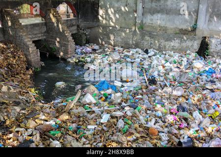 Recycling, Yangon, Myanmar Stock Photo - Alamy