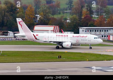 Tunisair Airbus A320 aircraft before flight to Tunis. Airplane of ...