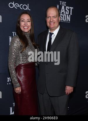 NEW YORK, NEW YORK - DECEMBER 02: Cary Anderson, Kelly Haeseker attends ...