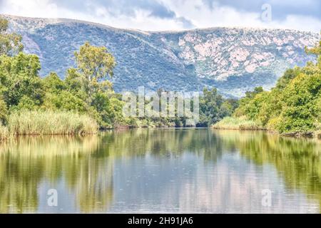 The Wilge River in Trichardspoort River Valley, Gouwsberg Mountain ...