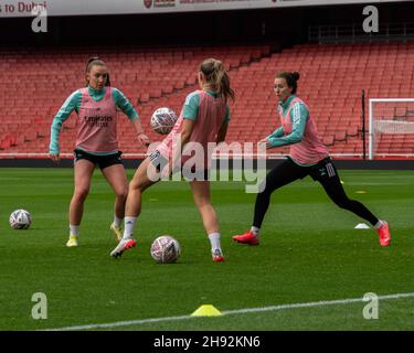 Arsenal open training session at Emirates Stadium (03/12/21) Daniela ...