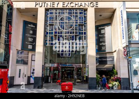 Putney Exchange Indoor Shopping Centre, Putney High Street, London, UK ...