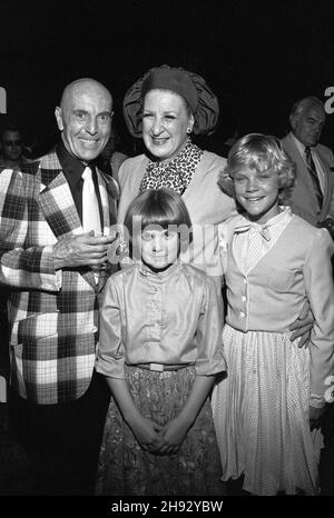 Norwood Smith, Ruth Kovart, Louanne Sirota and Melissa Michaelson at ...