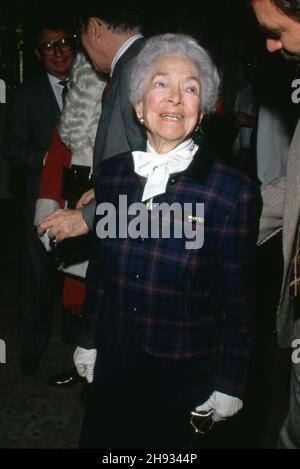 Helen Hayes Circa 1980's Credit: Ralph Dominguez/MediaPunch Stock Photo ...