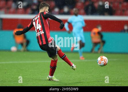 Leverkusen, Deutschland. 04th Dec, 2021. firo: 04.12.2021 Fuvuball ...