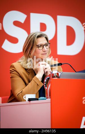 Berlin, Deutschland. 04th Dec, 2021. Lars Klingbeil, General Secretary ...