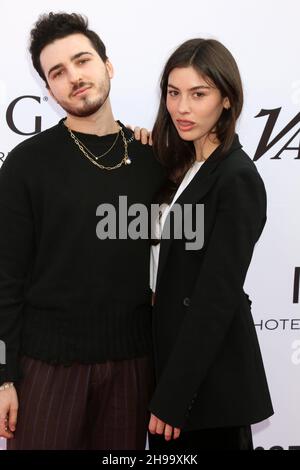 LOS ANGELES - DEC 4: Blake Slatkin, Gracie Abrams at the Variety 2021 ...