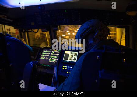 maintenance team inside the cockpit Stock Photo - Alamy